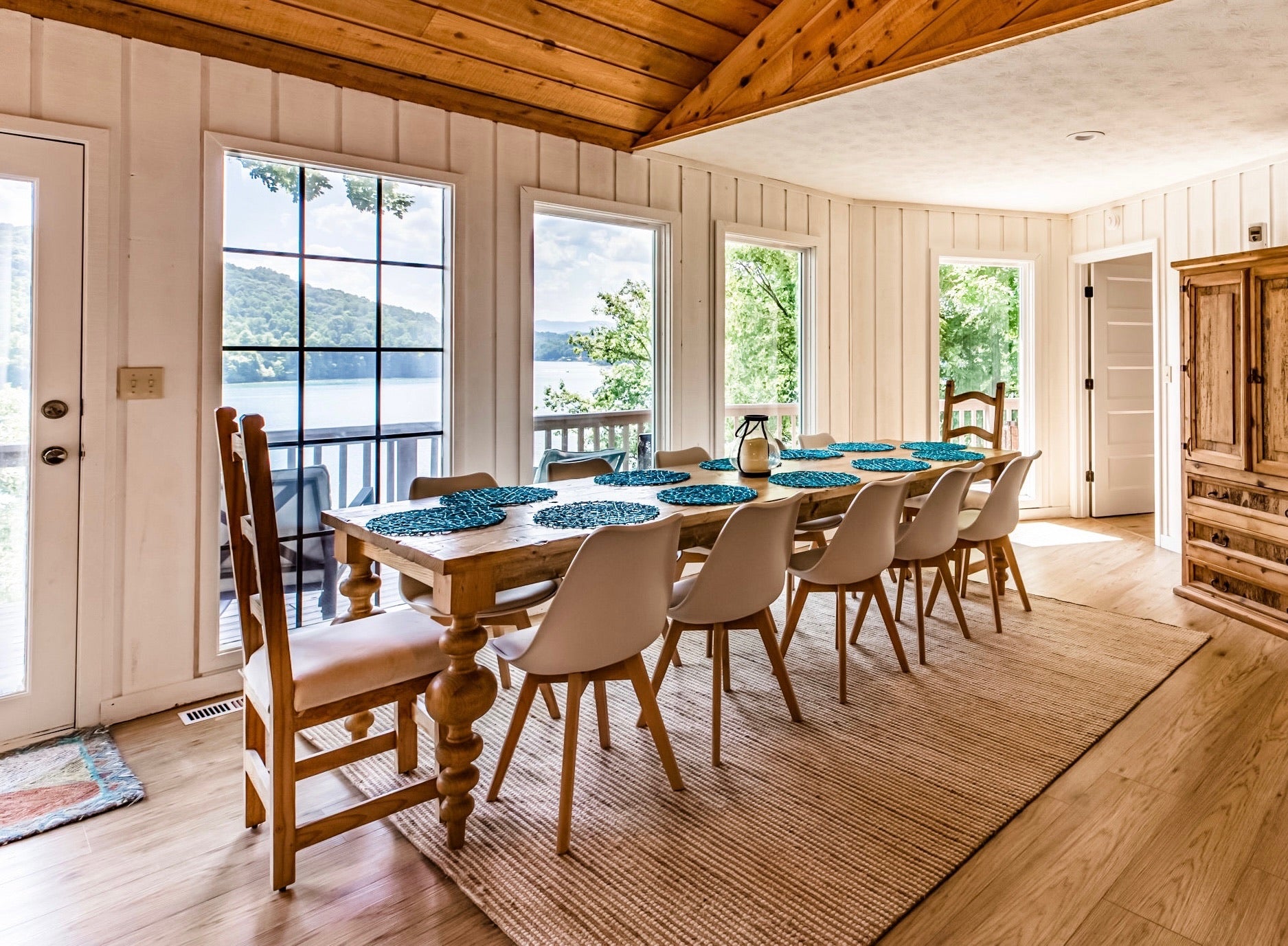 Custom Furniture – The Ivory Barn